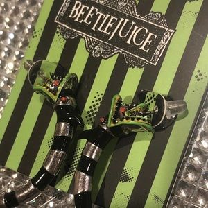 Bioworld | Jewelry | Beetlejuice Sandworm Metal Hoop Earrings Nwts ...